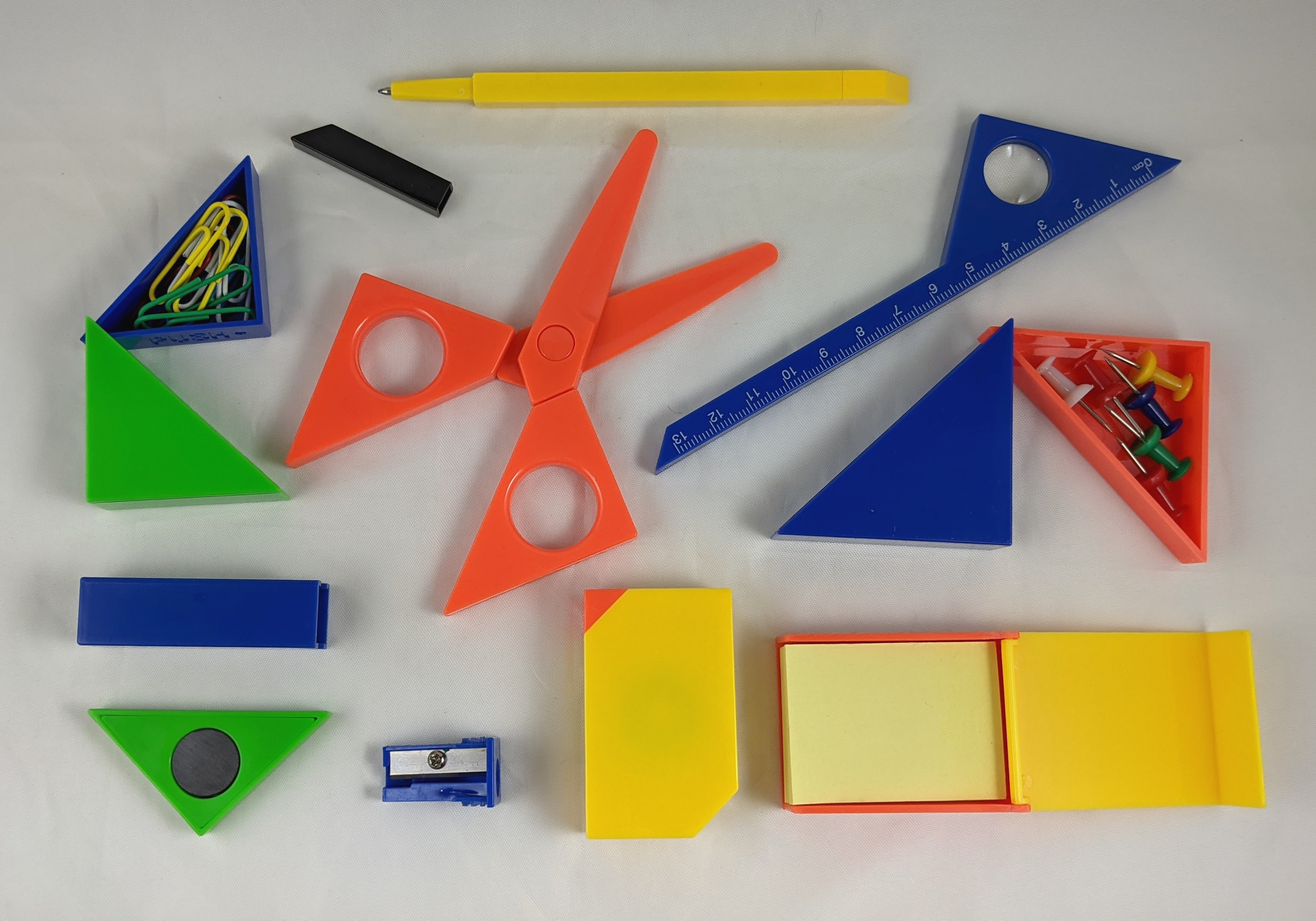 Khuong An Nguyen - Plastic Puzzles